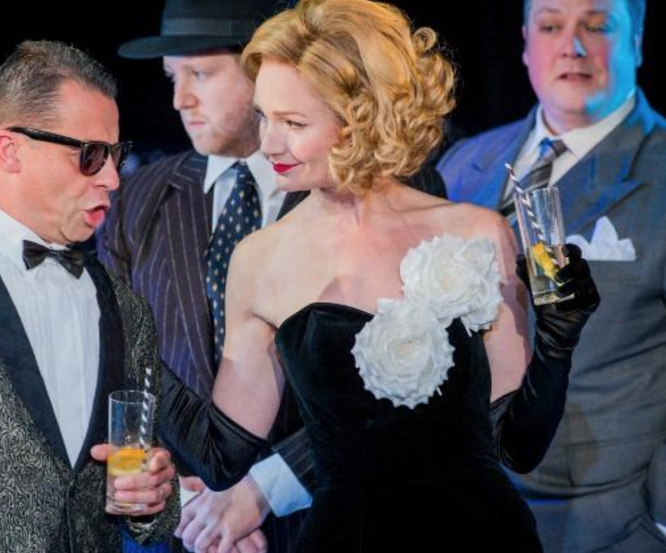 Mezzo Soprano Hire London | Olivia | Book Opera Singer